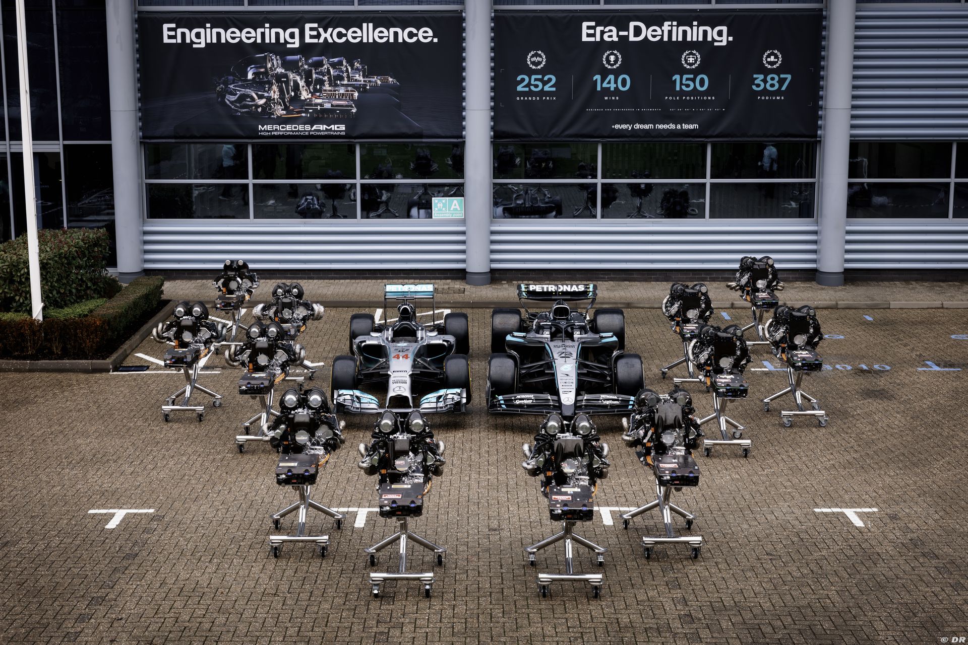 De la W05 à la W16 : Mercedes F1 célèbre la fin d'une ère à Brixworth